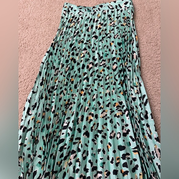 New Look | Skirts | Mint Green Leopard Print Midi Pleated Skirt | Poshmark